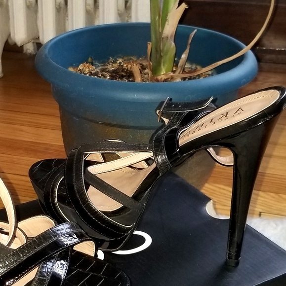 AKIRA | Shoes | Akira Black Label Heels | Poshmark